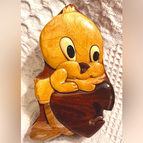 Accents | Charming Vtg Looney Tunes Tweety Bird Inlay Wooden 3d Puzzle ...